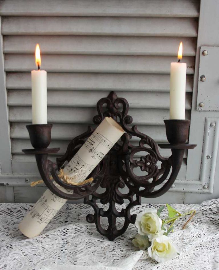 alter 2-armiger Wand-Kerzenhalter aus Gusseisen - BLUE COTTAGE shop